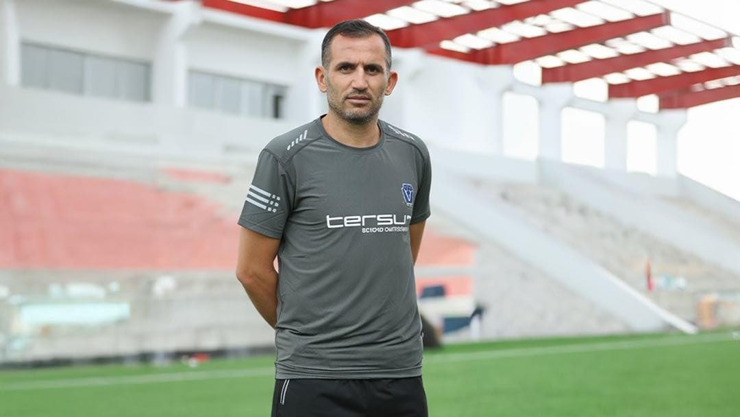 Vjosa largon Shalën, i hyn xhiros pa trajner të zyrtarizuar - TopSporti